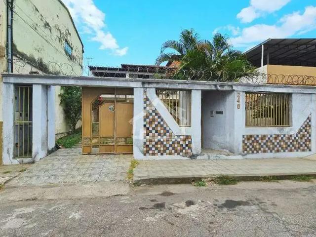Casa / Sobrado para Locação em Ipatinga/MG Iguaçu 3 Quartos