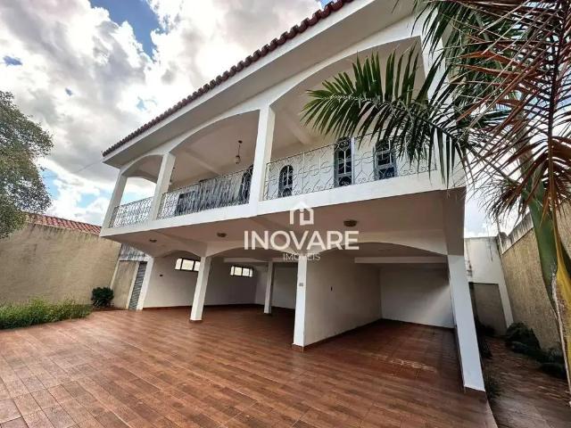 Casa / Sobrado para Locação em Itumbiara/GO Alto da Boa Vista 4 Quartos