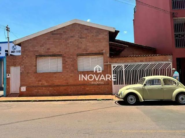 Casa / Sobrado para Locação em Itumbiara/GO Setor Central 3 Quartos