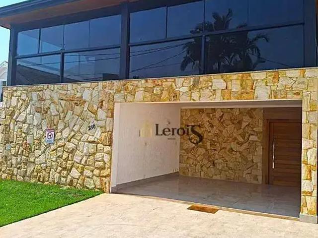 Casa / Sobrado para Locação em Itu/SP Centro 5 Quartos