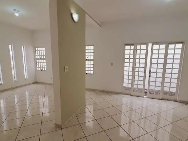 Casa / Sobrado para Locação em Itu/SP Jardim Faculdade 4 Quartos