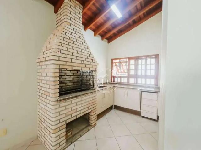 Casa / Sobrado para Locação em Itu/SP Parque Residencial Presidente Médici 4 Quartos