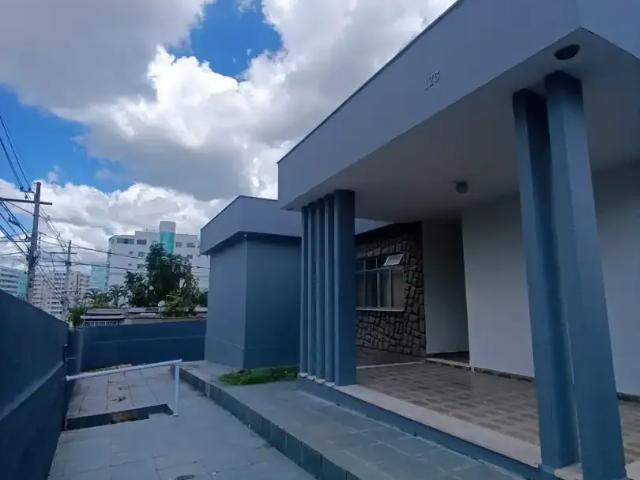 Casa / Sobrado para Locação em Itaboraí/RJ Centro 4 Quartos