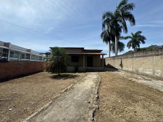 Casa / Sobrado para Locação em Itaboraí/RJ Retiro 3 Quartos
