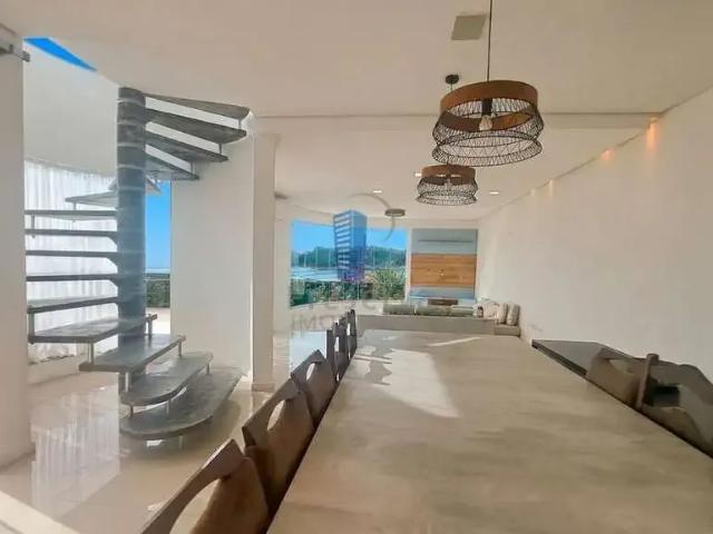 Casa / Sobrado para Locação em Itajaí/SC Cabeçudas 4 Quartos