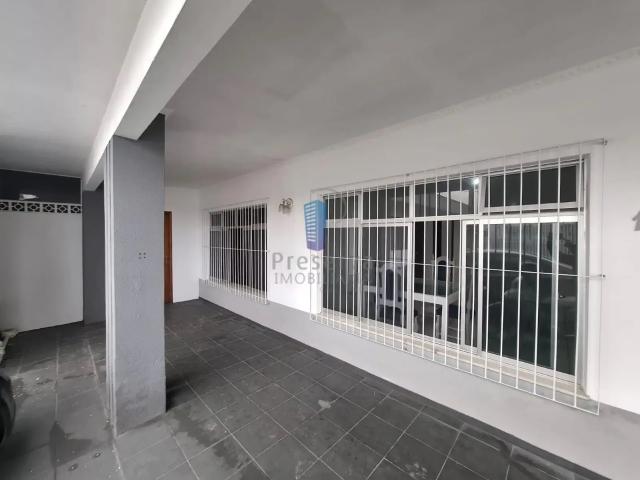 Casa / Sobrado para Locação em Itajaí/SC Barra do Rio 2 Quartos