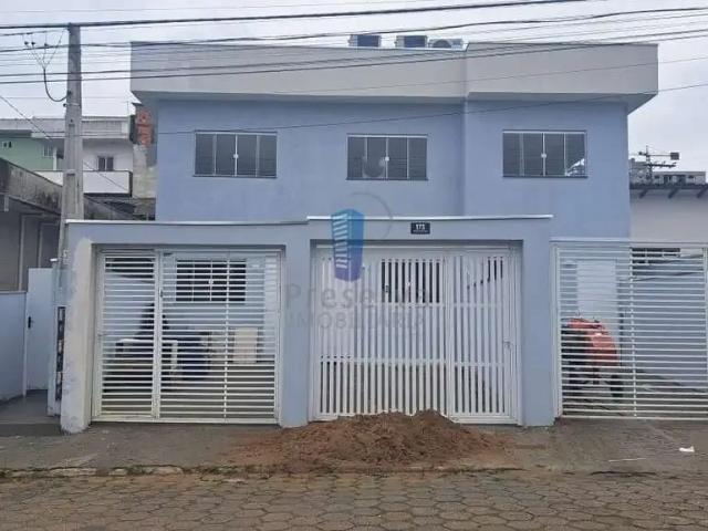 Casa / Sobrado para Locação em Itajaí/SC Fazenda 3 Quartos