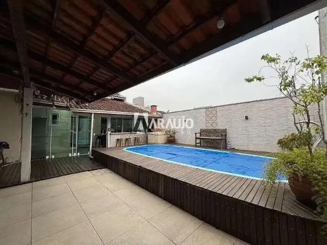 Casa / Sobrado para Locação em Itajaí/SC Murta 3 Quartos