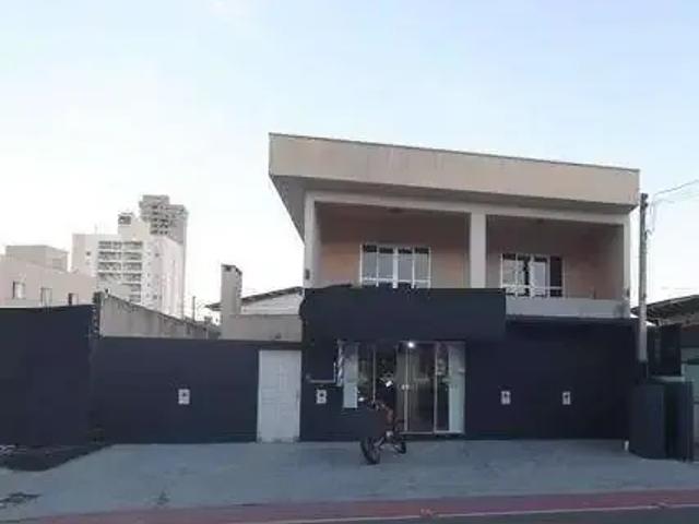 Casa / Sobrado para Locação em Itajaí/SC São Judas 5 Quartos