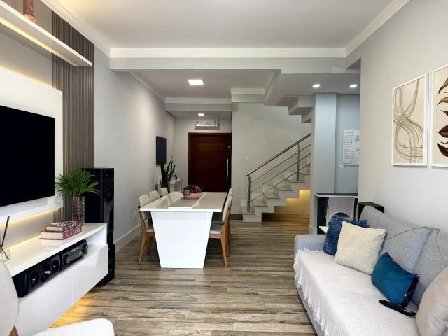 Casa / Sobrado para Locação em Itajaí/SC São João 3 Quartos