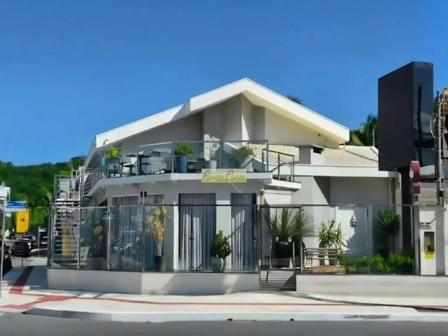 Casa / Sobrado para Locação em Itajaí/SC Praia Brava 5 Quartos