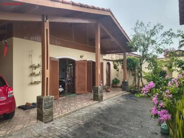 Casa / Sobrado para Locação em Itanhaém/SP Nova Itanhaém 3 Quartos