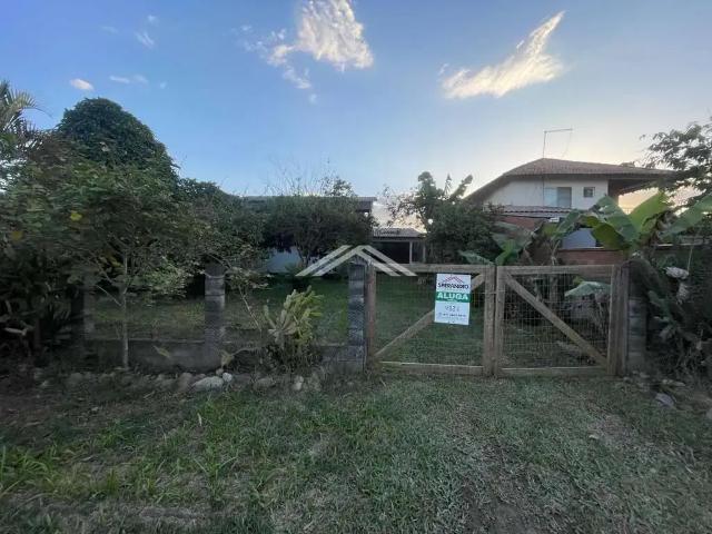 Casa / Sobrado para Locação em Itapoá/SC Centro 1 Quartos