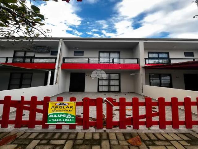 Casa / Sobrado para Locação em Itapoá/SC Barra do Sai 3 Quartos