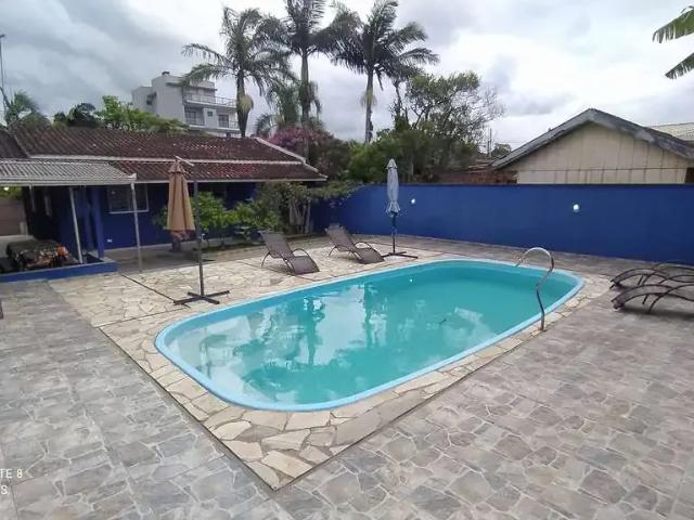 Casa / Sobrado para Locação em Itapoá/SC Brasília 3 Quartos