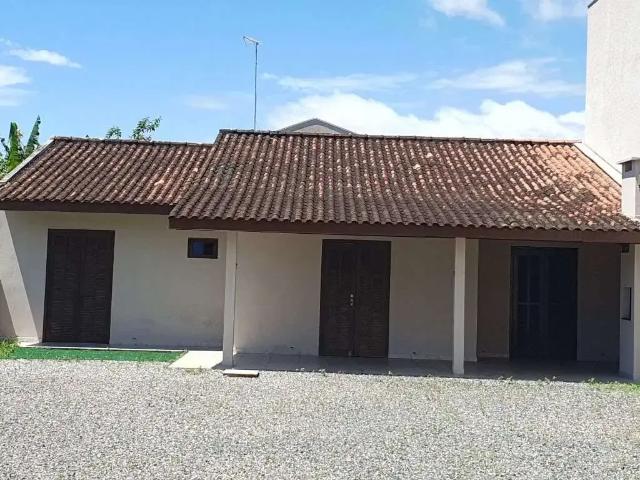 Casa / Sobrado para Locação em Itapoá/SC Sai Mirim 2 Quartos