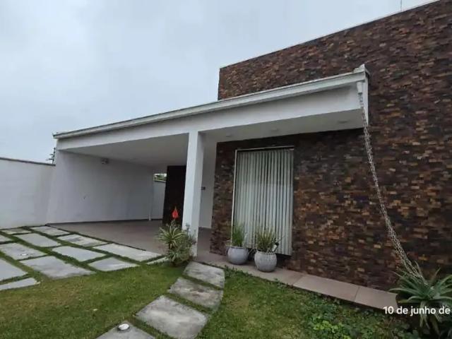 Casa / Sobrado para Locação em Itapoá/SC Pontal do Norte 3 Quartos