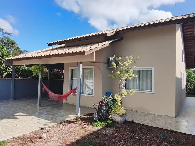 Casa / Sobrado para Locação em Itapoá/SC Princesa do Mar 2 Quartos