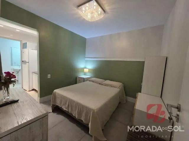 Casa / Sobrado para Locação em Itapema/SC Meia Praia 1 Quartos
