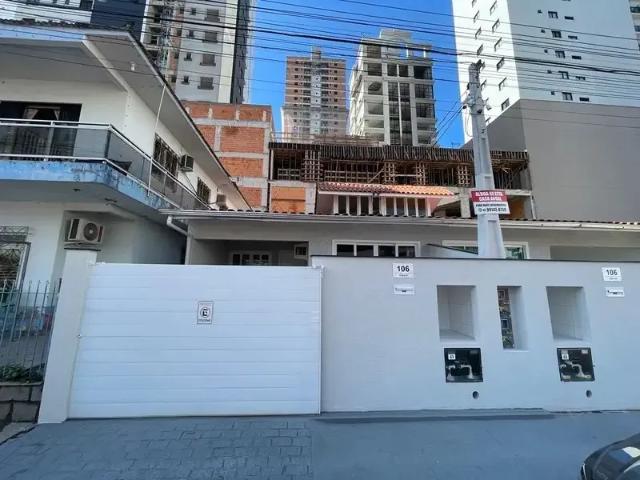 Casa / Sobrado para Locação em Itapema/SC Centro 2 Quartos