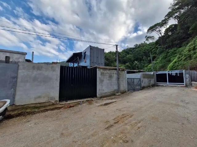 Casa / Sobrado para Locação em Itapema/SC Varzea 1 Quartos