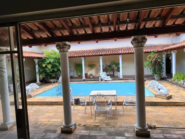 Casa / Sobrado para Locação em Itapira/SP Centro 4 Quartos