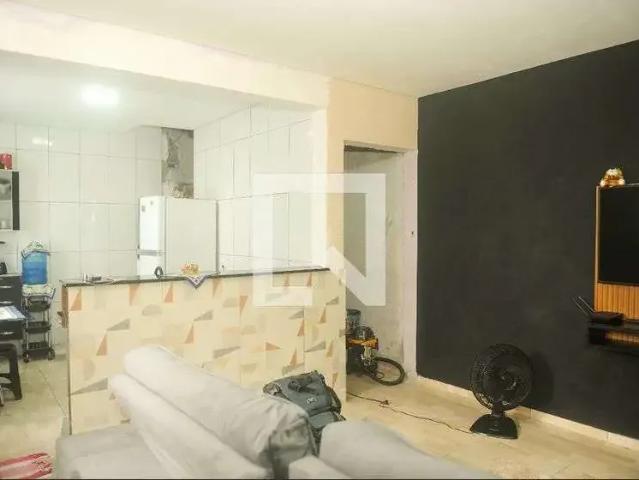 Casa / Sobrado para Locação em Itaquaquecetuba/SP Jardim Odete 2 Quartos