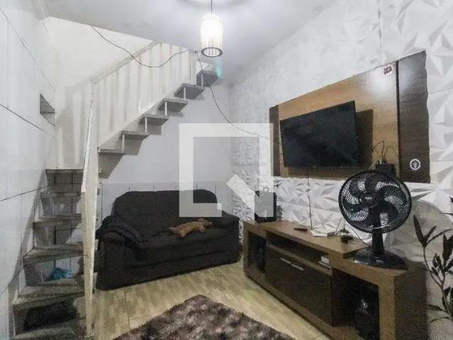 Casa / Sobrado para Locação em Itaquaquecetuba/SP Vila Arizona 1 Quartos
