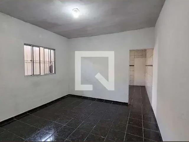 Casa / Sobrado para Locação em Itaquaquecetuba/SP Vila Arizona 2 Quartos