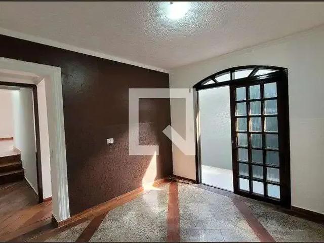 Casa / Sobrado para Locação em Itaquaquecetuba/SP Vila Miranda 3 Quartos