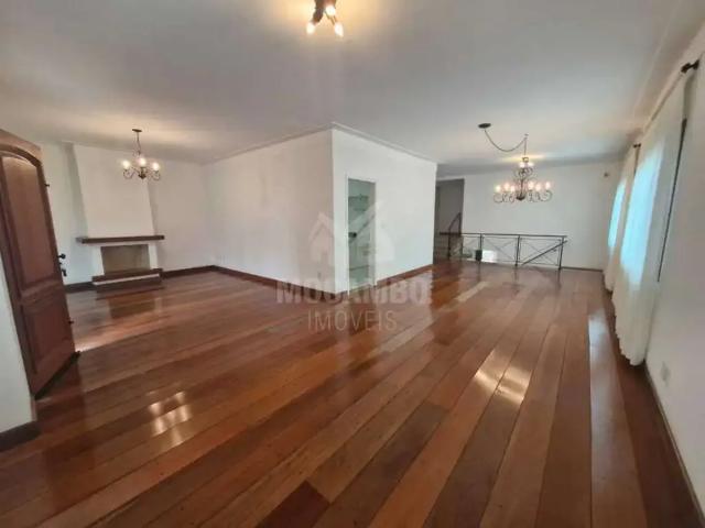 Casa / Sobrado para Locação em Itatiba/SP Vila Brasileira 3 Quartos