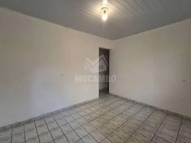 Casa / Sobrado para Locação em Itatiba/SP Vila Santa Cruz 2 Quartos