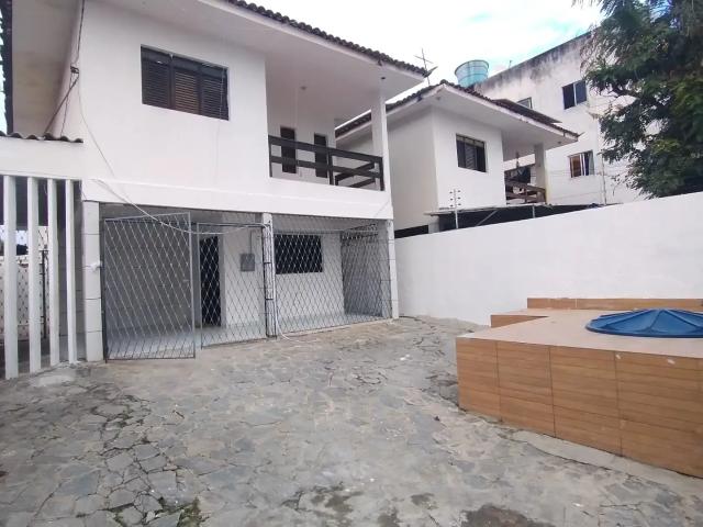 Casa / Sobrado para Locação em João Pessoa/PB Bessa 4 Quartos