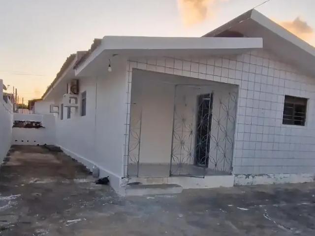 Casa / Sobrado para Locação em João Pessoa/PB José Américo de Almeida 3 Quartos