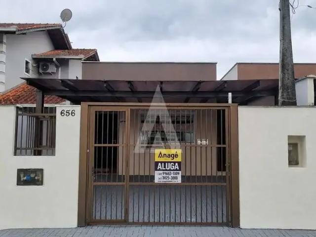 Casa / Sobrado para Locação em Joinville/SC Comasa 3 Quartos