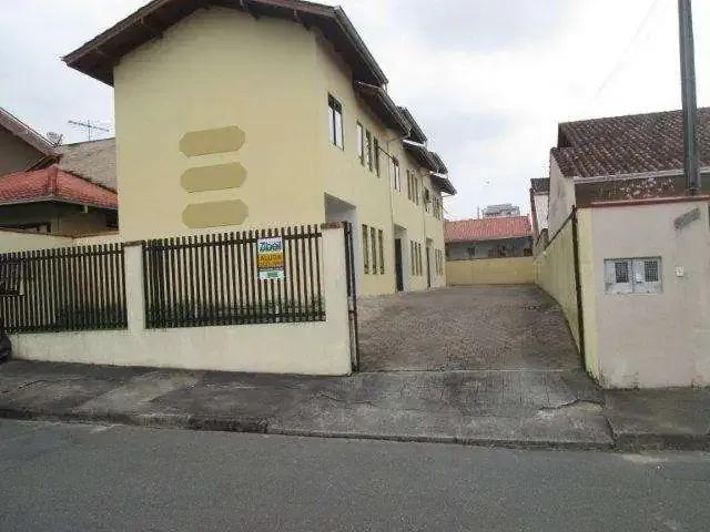 Casa / Sobrado para Locação em Joinville/SC Costa e Silva 2 Quartos