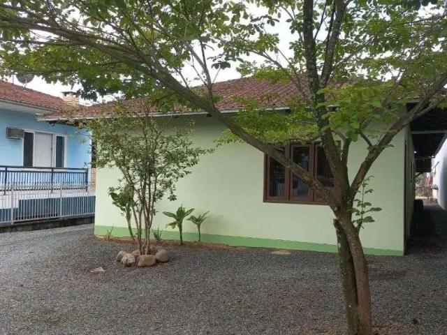 Casa / Sobrado para Locação em Joinville/SC Costa e Silva 2 Quartos