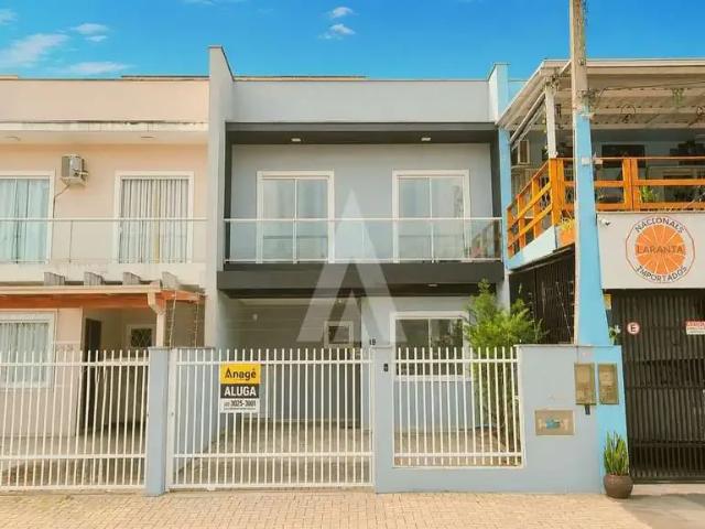 Casa / Sobrado para Locação em Joinville/SC Costa e Silva 2 Quartos