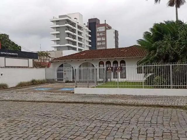 Casa / Sobrado para Locação em Joinville/SC América 4 Quartos