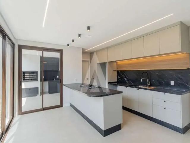 Casa / Sobrado para Locação em Joinville/SC América 3 Quartos