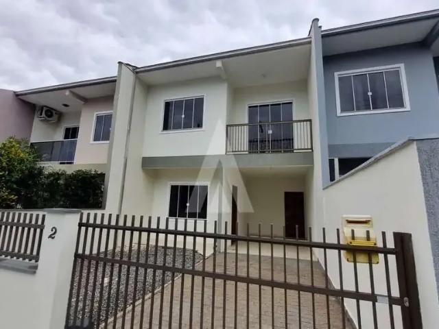 Casa / Sobrado para Locação em Joinville/SC Boa Vista 3 Quartos