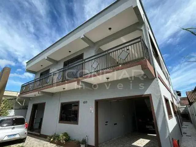 Casa / Sobrado para Locação em Joinville/SC Boa Vista 5 Quartos