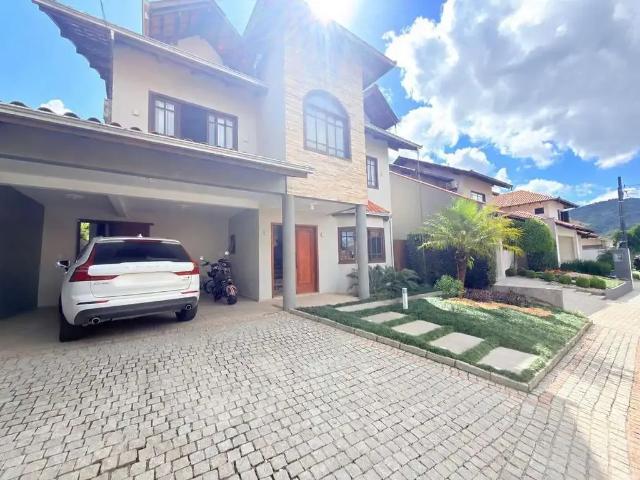 Casa / Sobrado para Locação em Joinville/SC Bom Retiro 4 Quartos