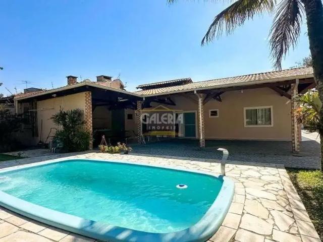 Casa / Sobrado para Locação em Joinville/SC Bom Retiro 3 Quartos