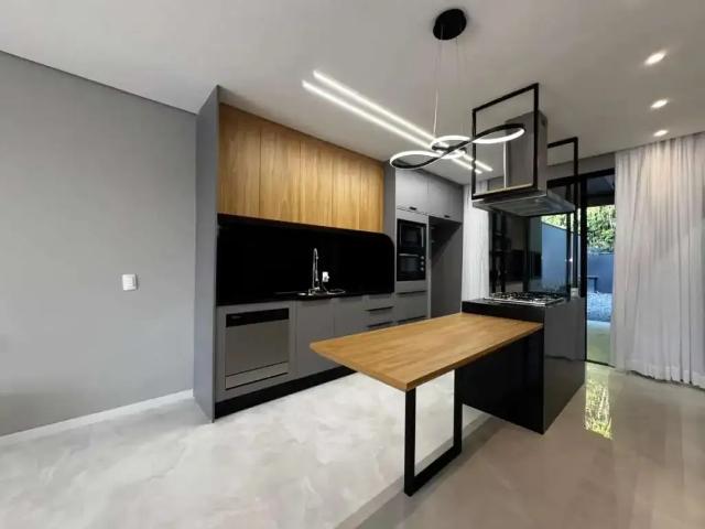Casa / Sobrado para Locação em Joinville/SC Bom Retiro 3 Quartos