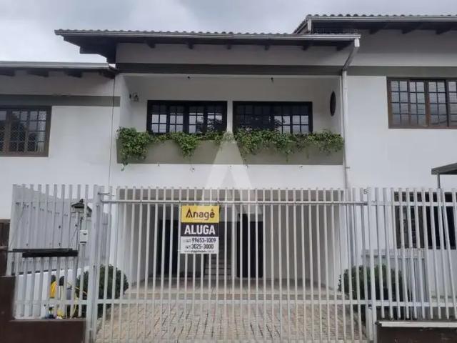 Casa / Sobrado para Locação em Joinville/SC Bom Retiro 3 Quartos