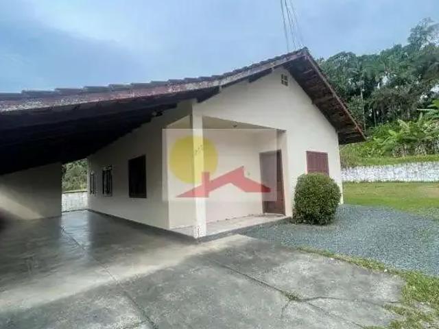 Casa / Sobrado para Locação em Joinville/SC Glória 3 Quartos