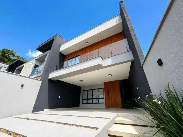 Casa / Sobrado para Locação em Joinville/SC Glória 3 Quartos