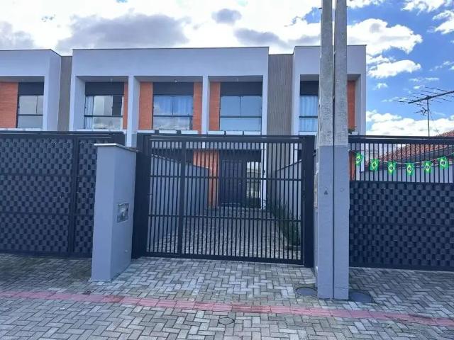 Casa / Sobrado para Locação em Joinville/SC Guanabara 2 Quartos