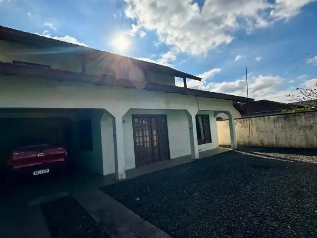 Casa / Sobrado para Locação em Joinville/SC Fátima 2 Quartos